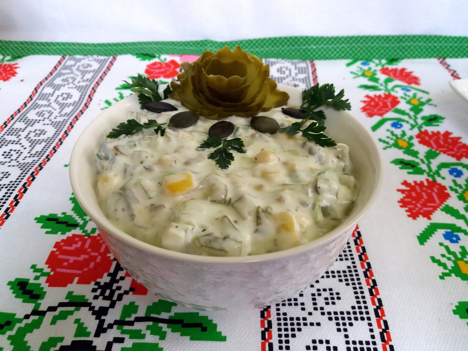 Aromaticna salata - Coolinarika