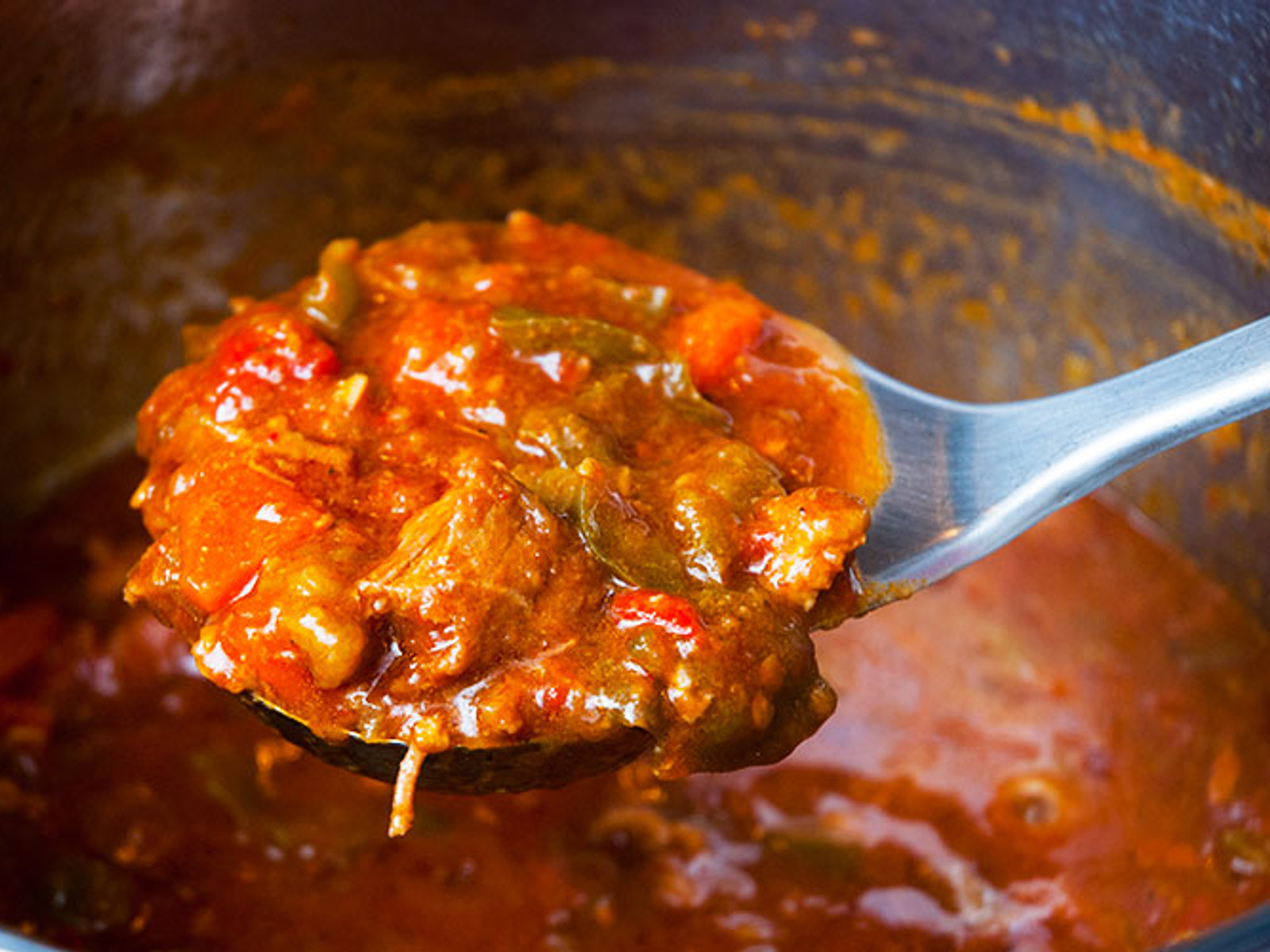 LJUTI SVINJSKI (PILECI) GULAS - Coolinarika