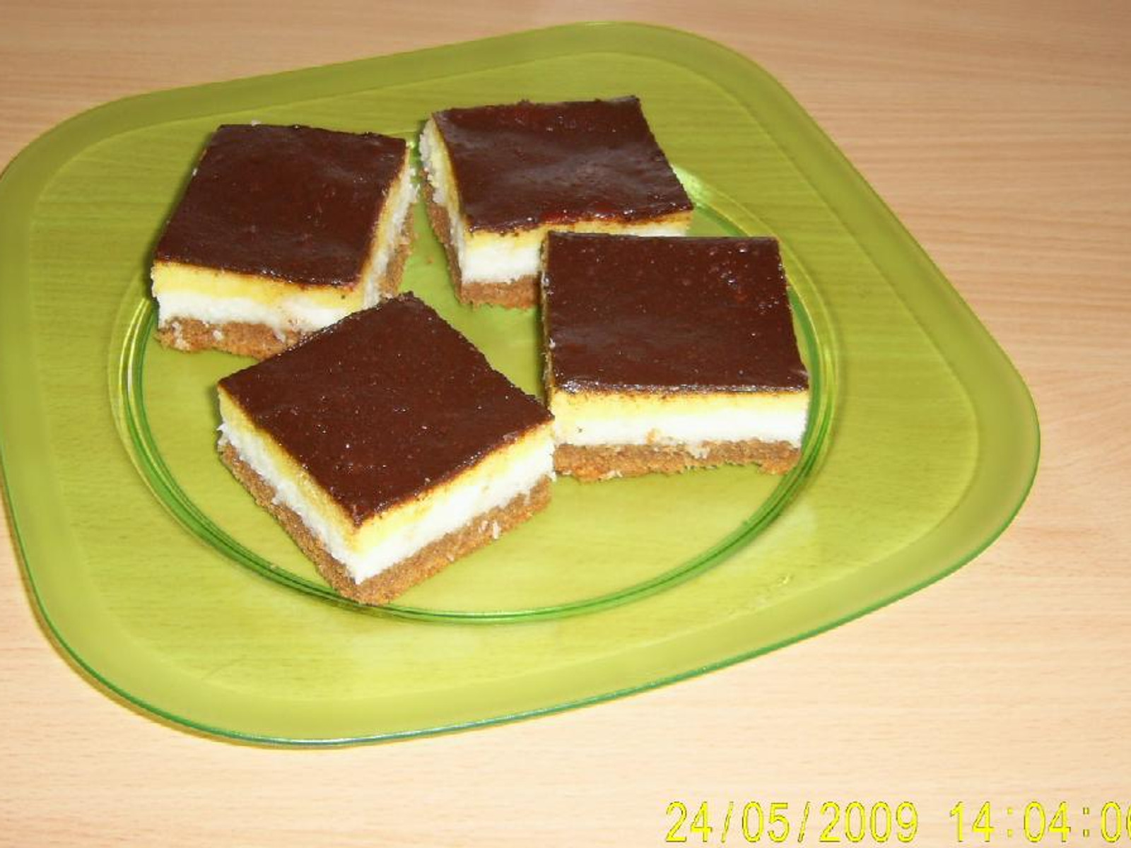 BISKVIT SA KOKOSOVOM KREMOM - Coolinarika