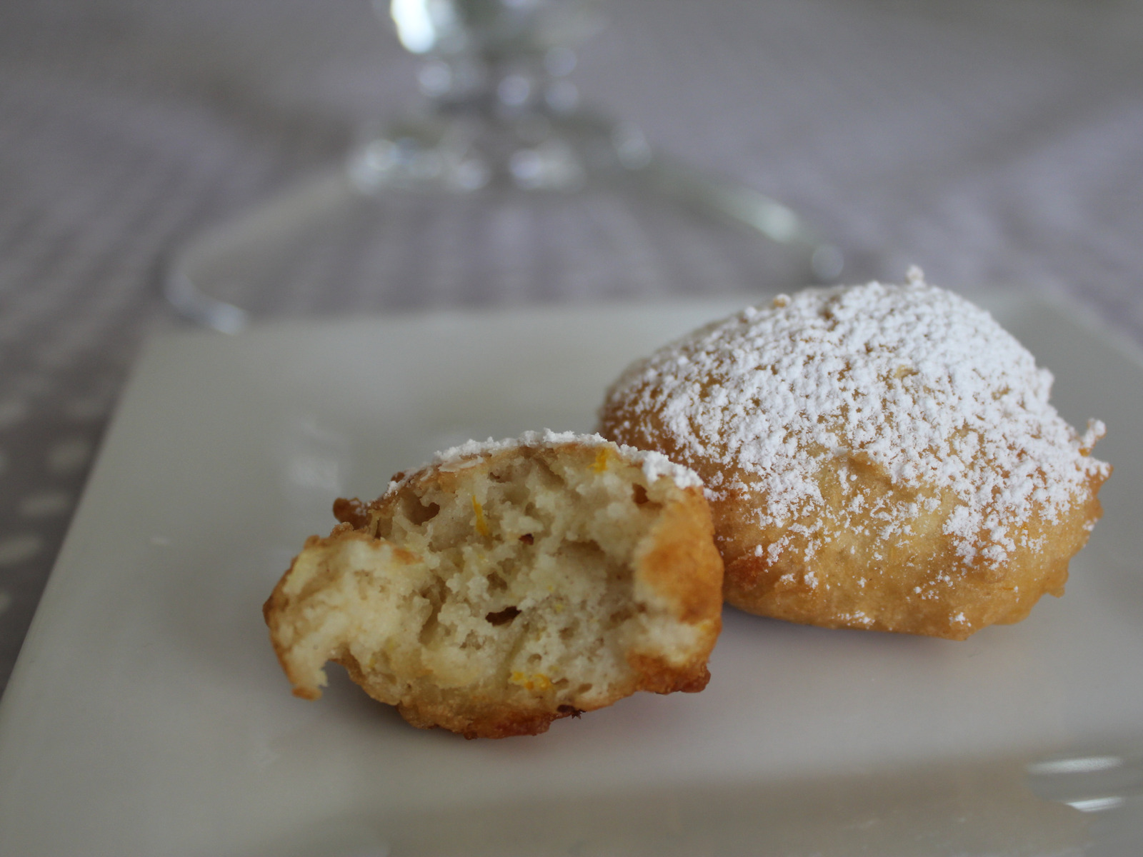 Posne fritule sa praskom za pecivo - Coolinarika