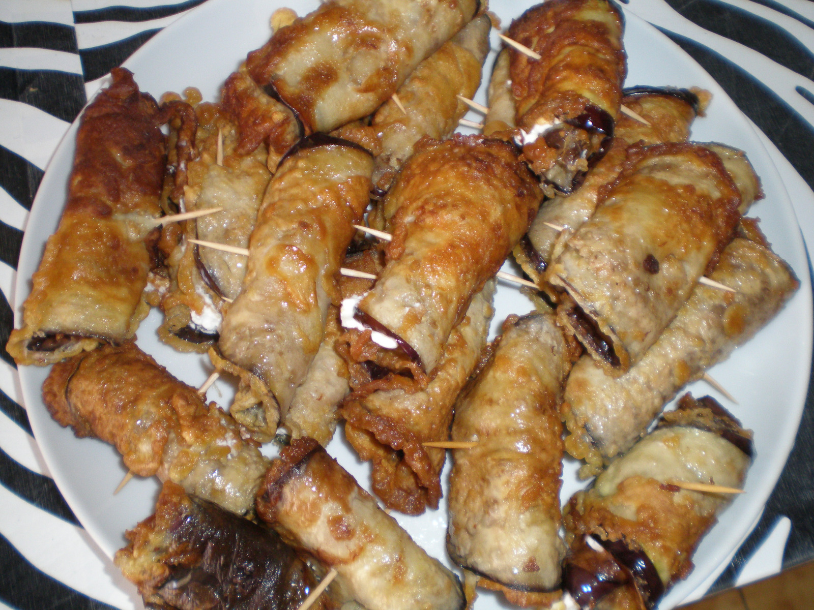 Pohane balancane sa sirnim namazom - Coolinarika