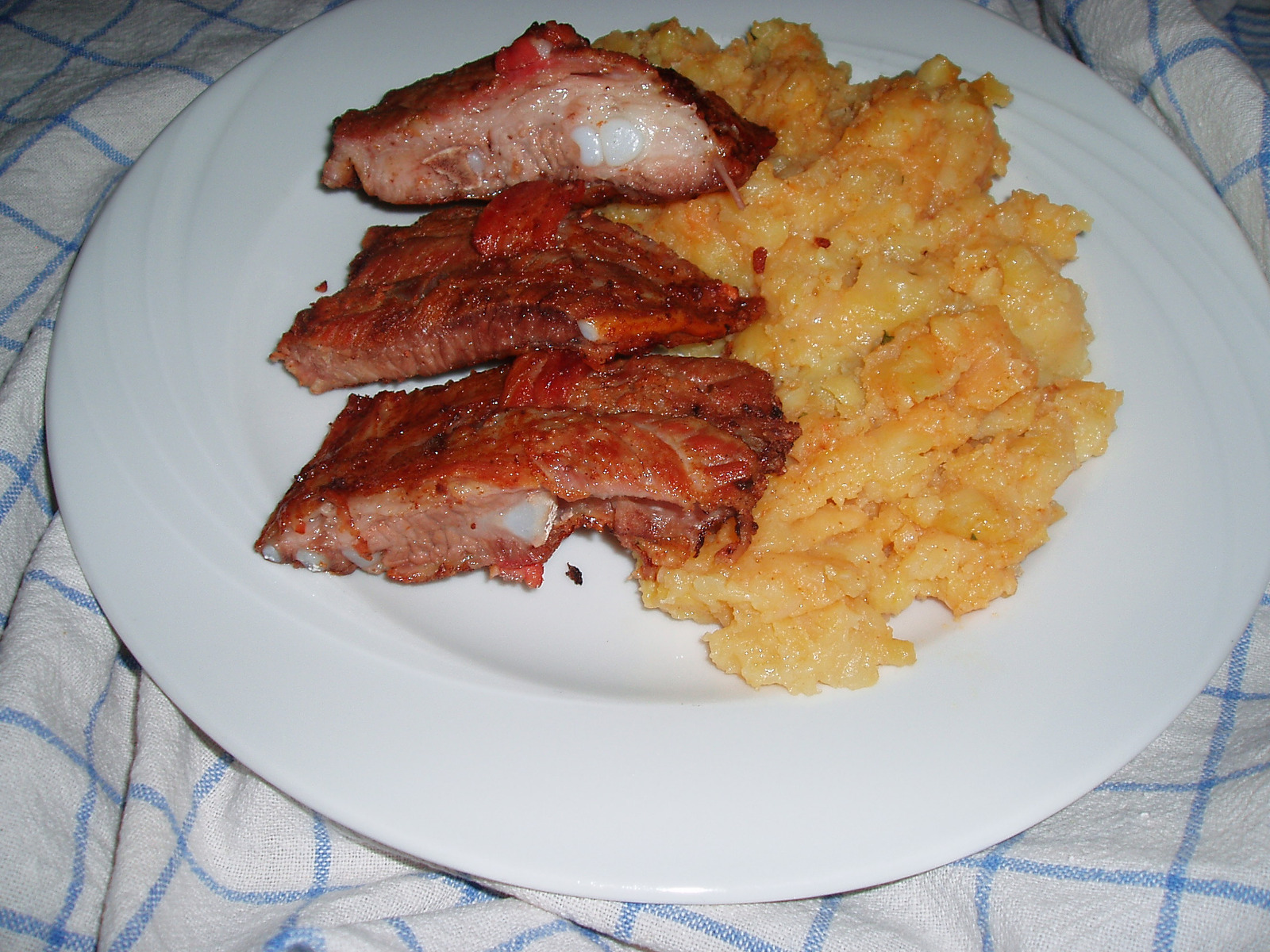 svinjska rebra&restani krompir - Coolinarika