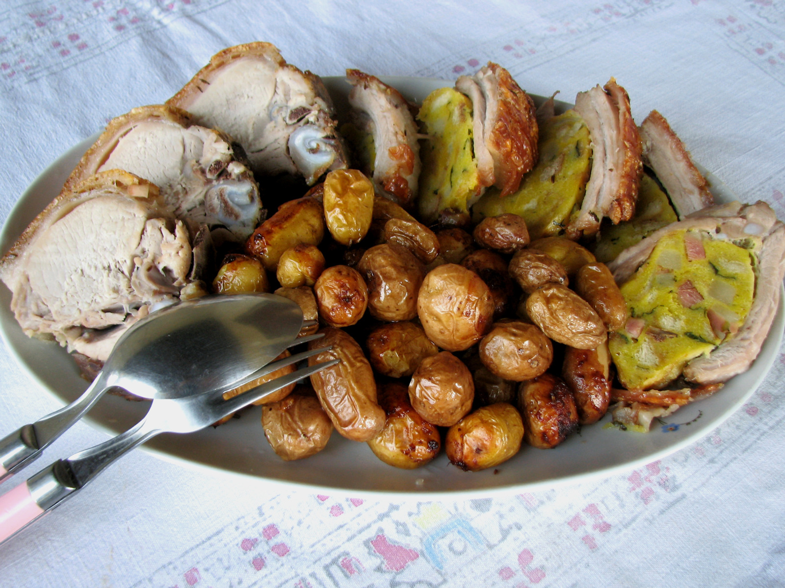 Pečeni odojak - ali nadjeven - Coolinarika