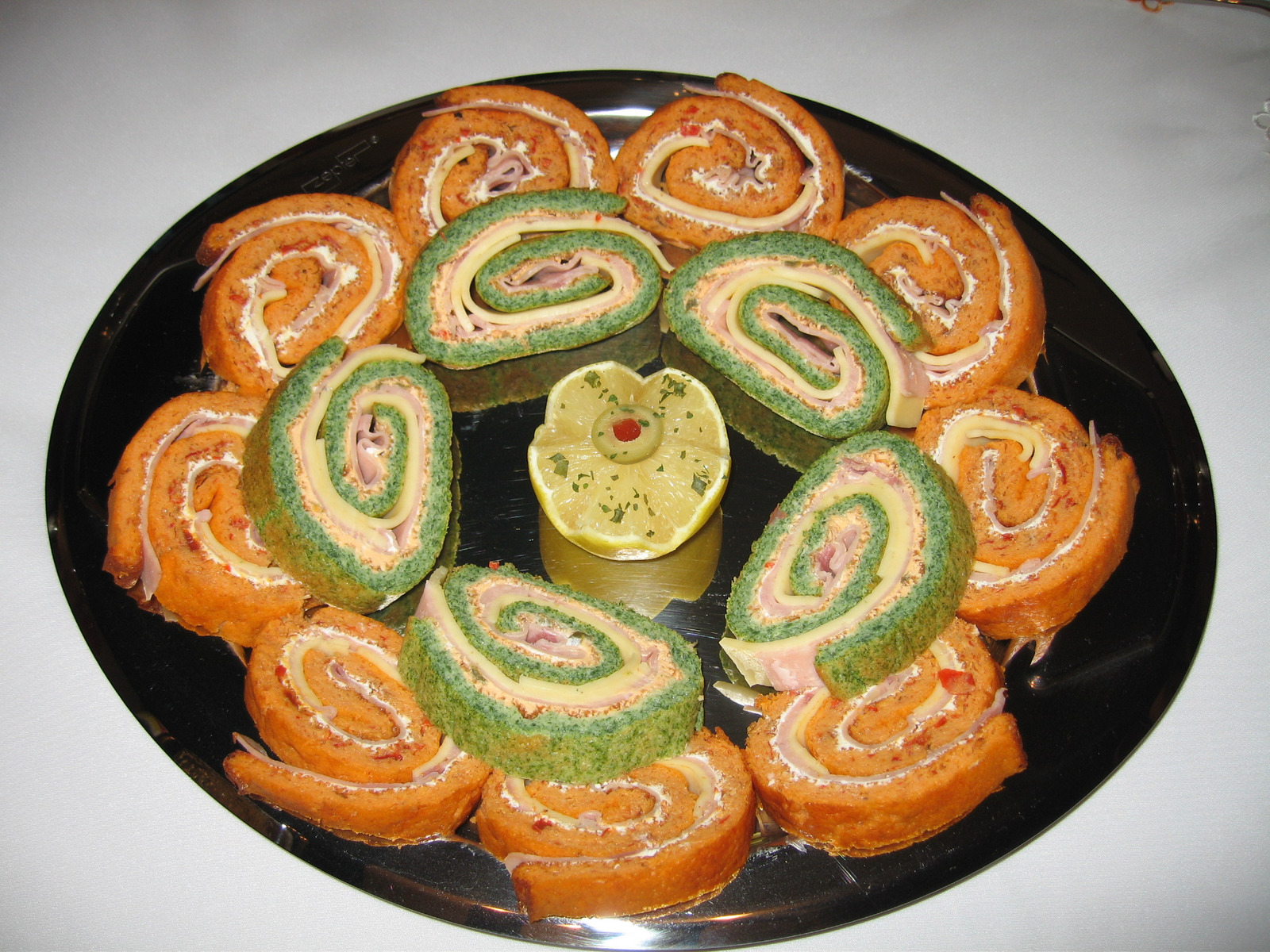 Slana rolada u boji - Coolinarika