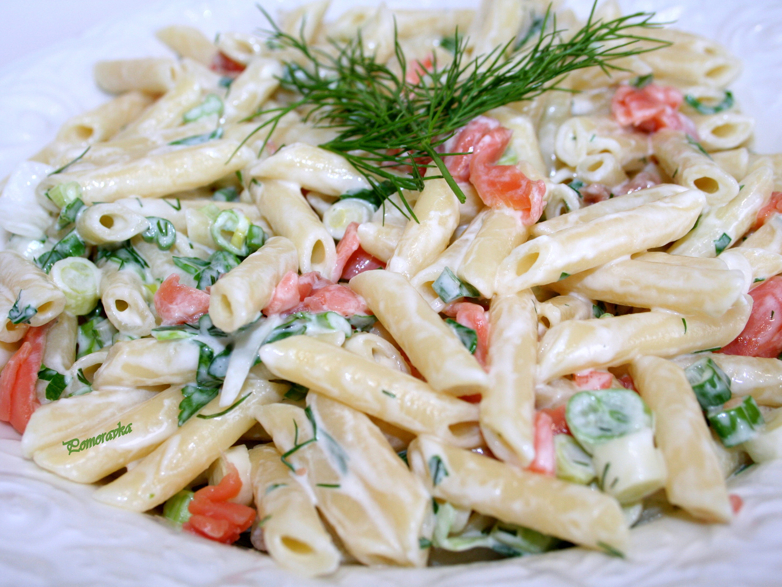 Pasta sa dimljenim lososom i svežim začinima - Coolinarika