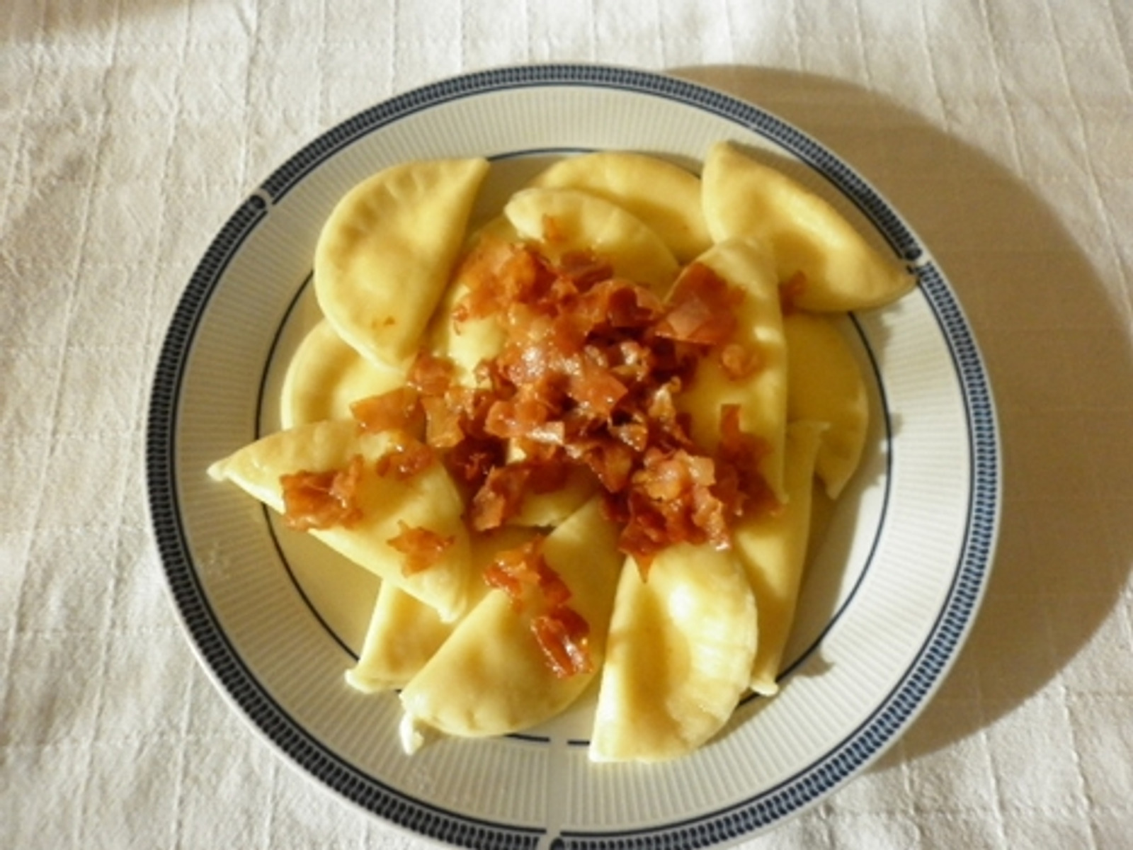 Domaći ravioli punjeni sirom - Coolinarika