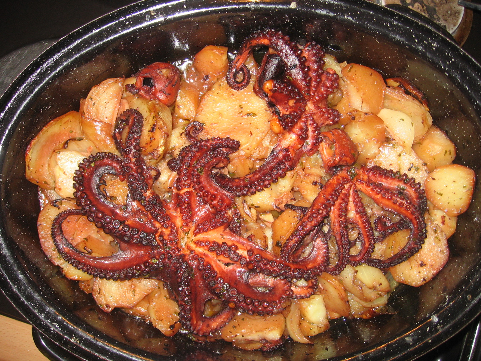 Hobotnica s krumpirima ‘kao ispod peke’ - Coolinarika