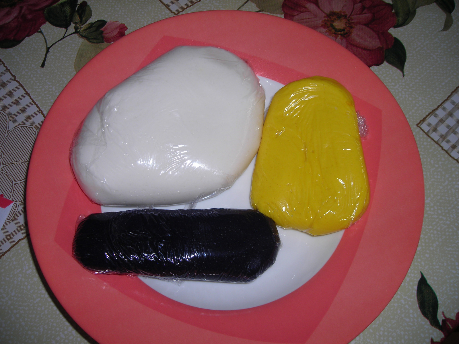 Secerna pasta za torte i ukrase (pate a sucre) - Coolinarika