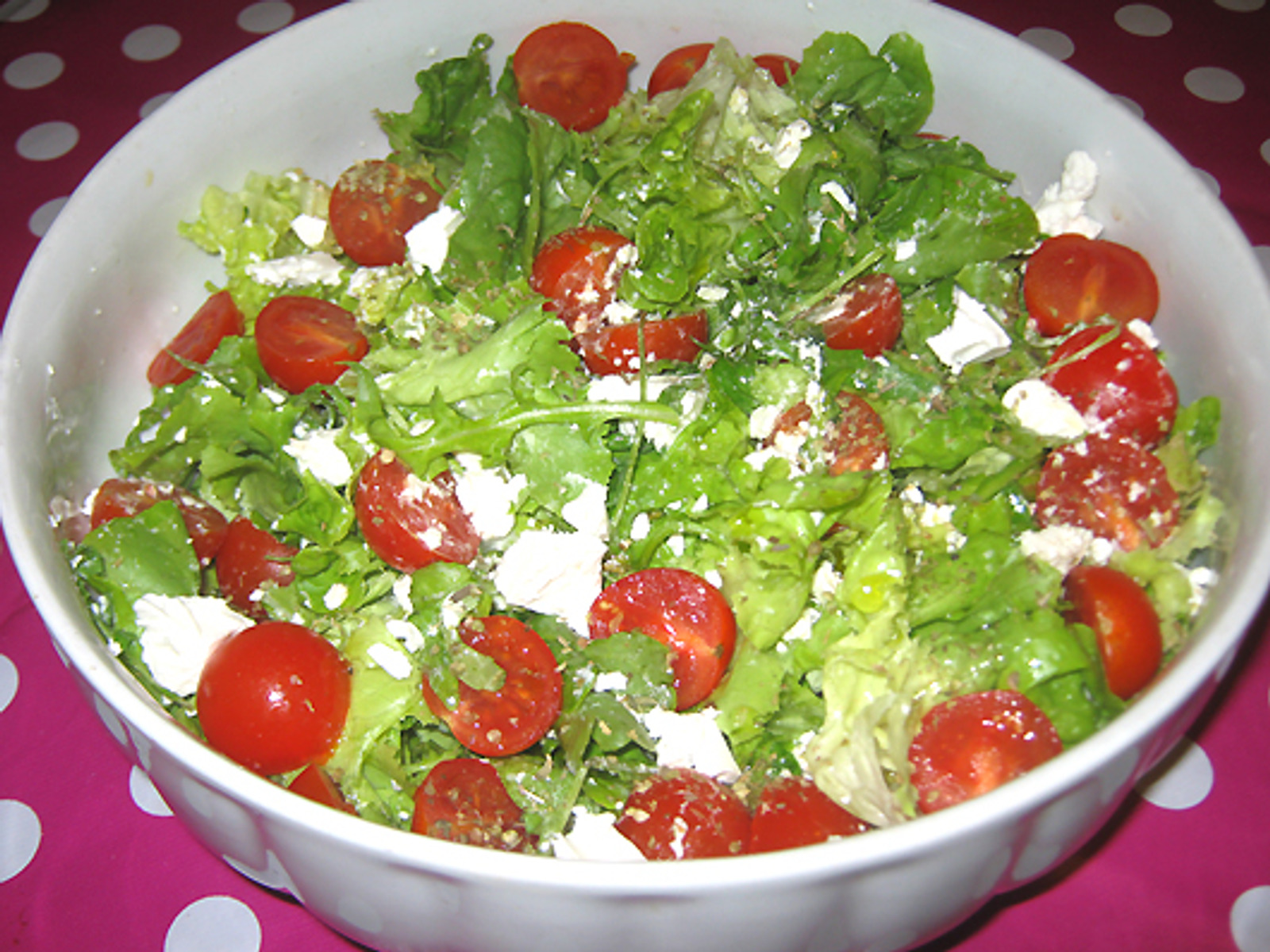 salata-sa-sirom - Coolinarika