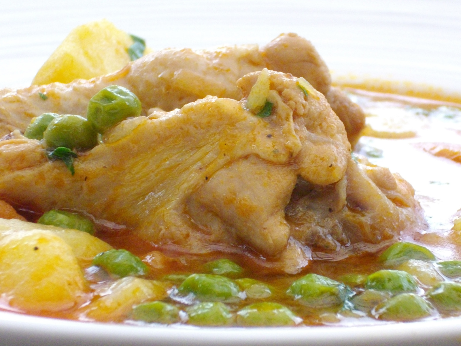 Jednostavni pileci gulas - Coolinarika