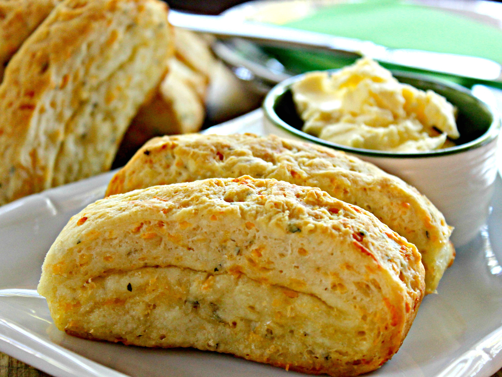 Cheddar Butter Biscuits... - Coolinarika