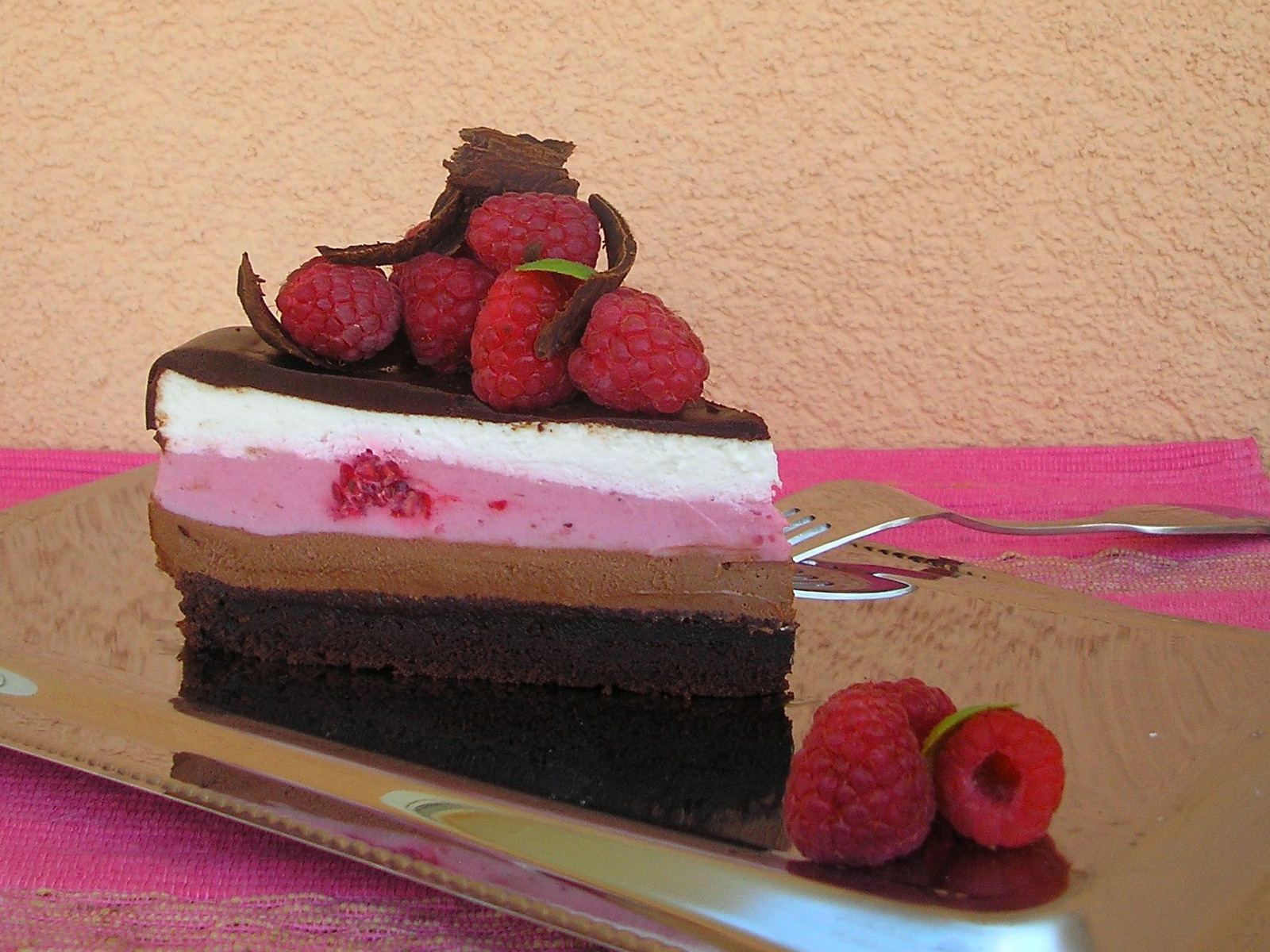 Čokoladna-malina muss torta - Coolinarika