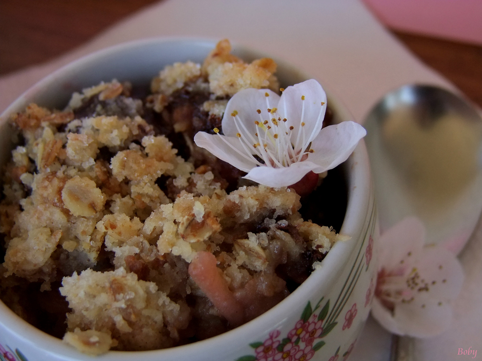 Plum & Rum crumble - Coolinarika