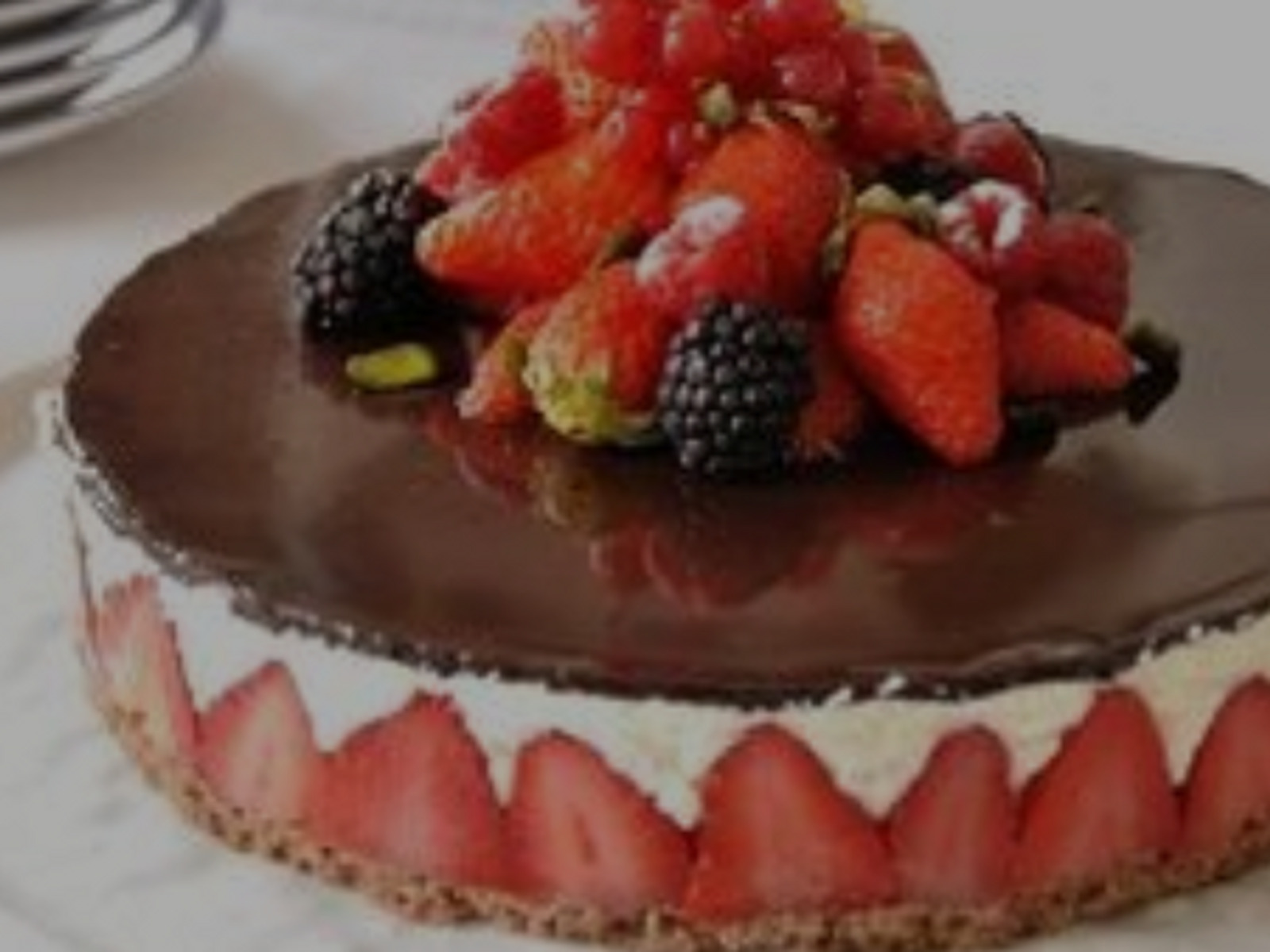 TORTA OD JAGODA I ČOKOLADE - Coolinarika