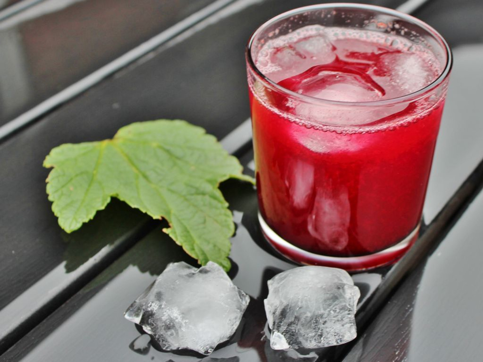 Sok ( sirup ) od crne ribizle - Coolinarika