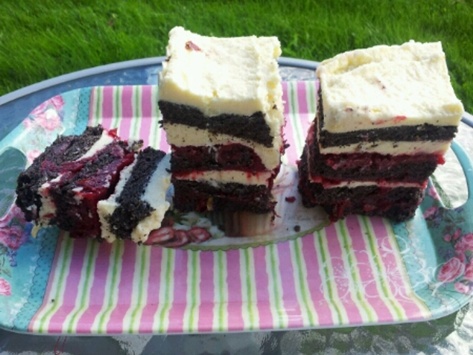 Mak torta sa grizom i visnjama - Coolinarika