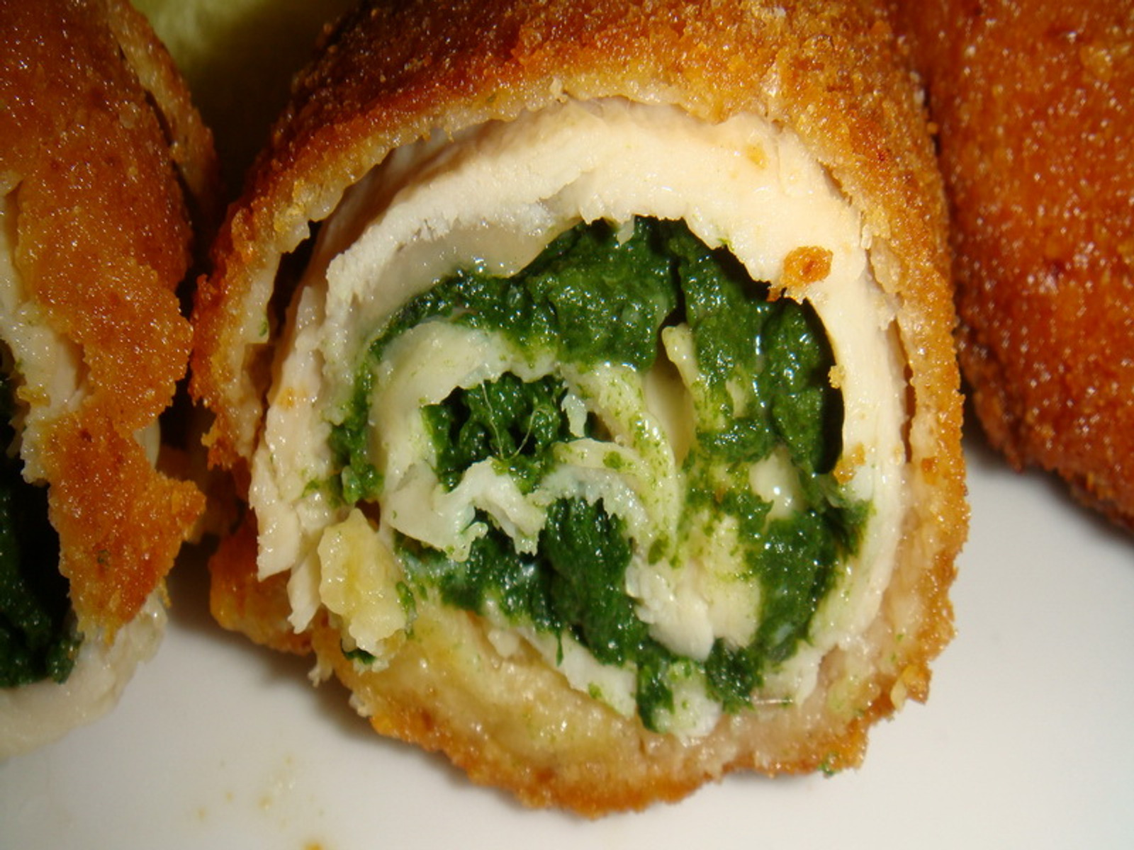 Rolice od piletine s špinatom i sirom - Coolinarika