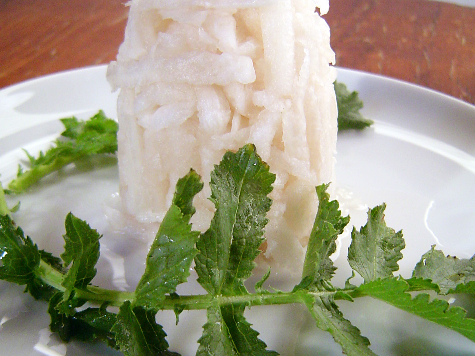 Detox salata: daikon s umeboši sićetom - Coolinarika