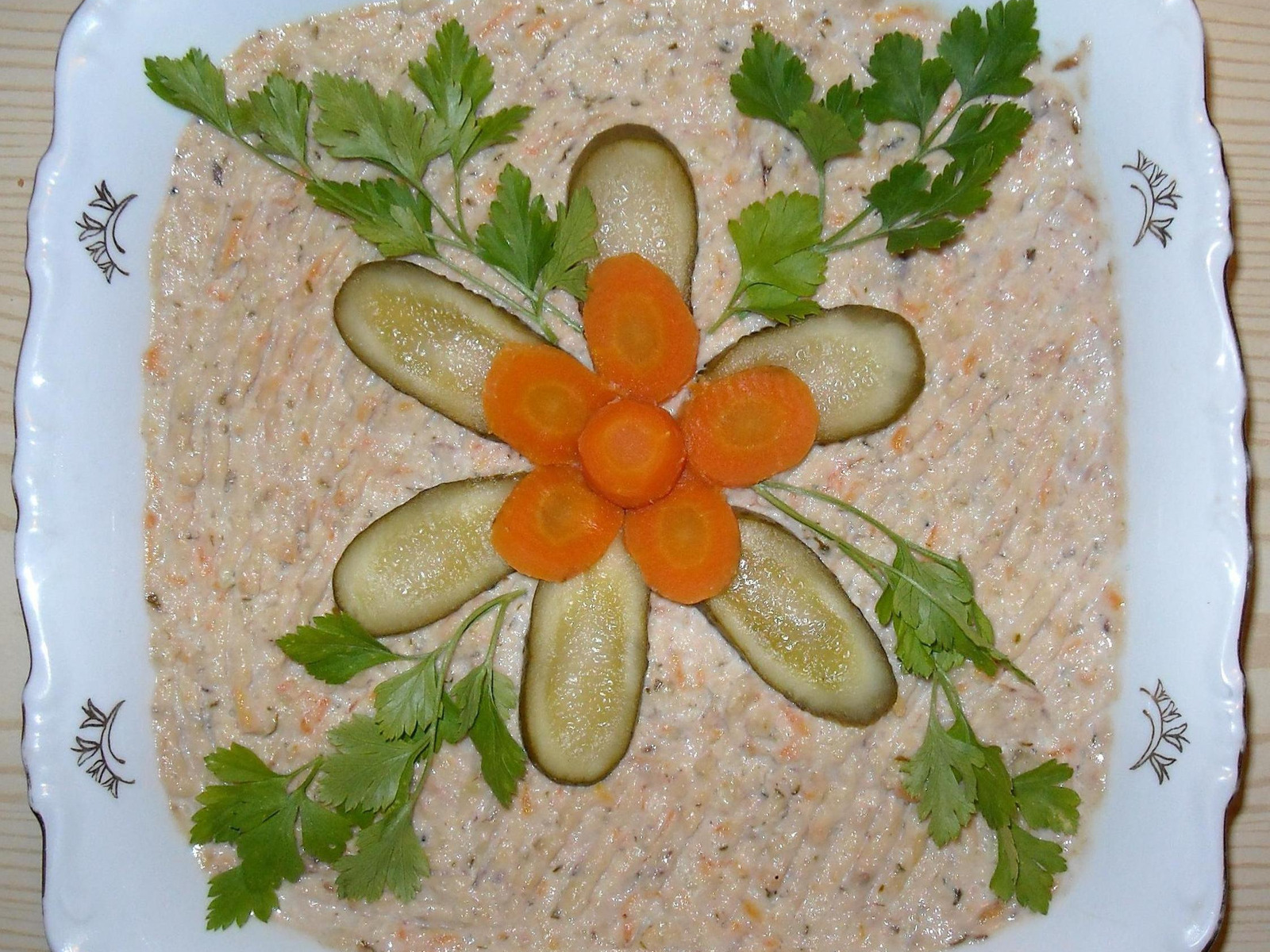 Salata sa ribom - Coolinarika