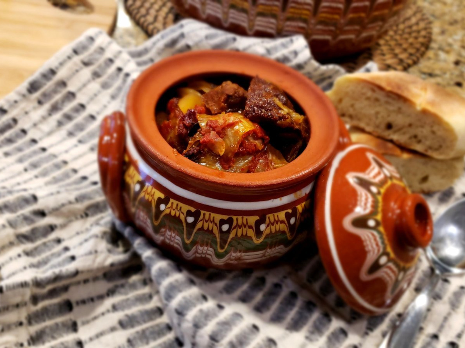 Kupus kalja iz zemljanog lonca - Coolinarika