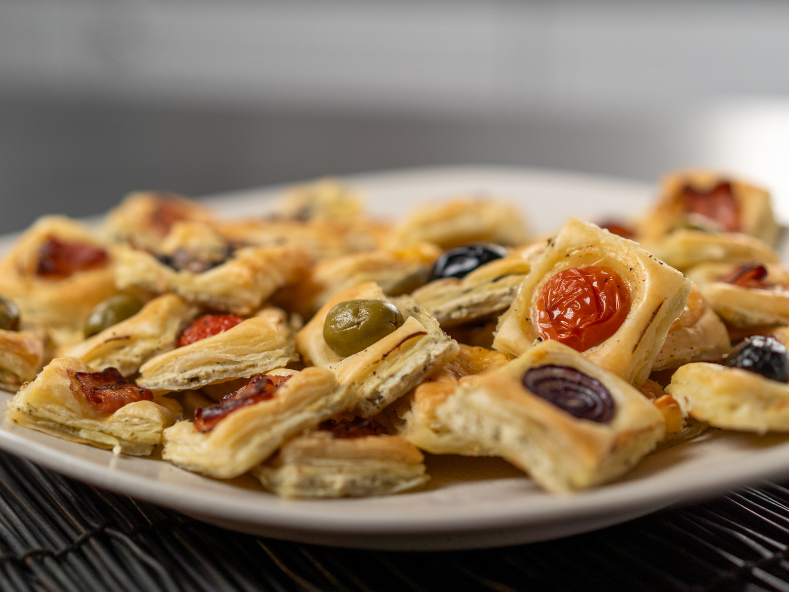 Brzi i mali party zalogaji od lisnatog tijesta - Coolinarika