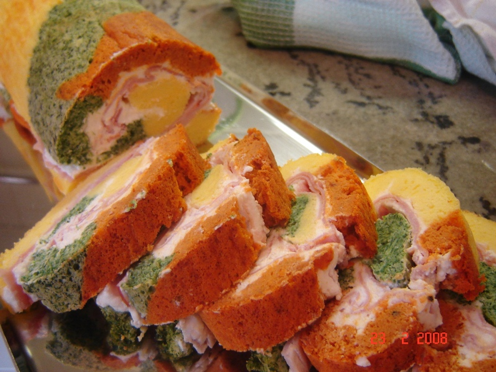 ŠARENI SLANI ROLAT - Coolinarika