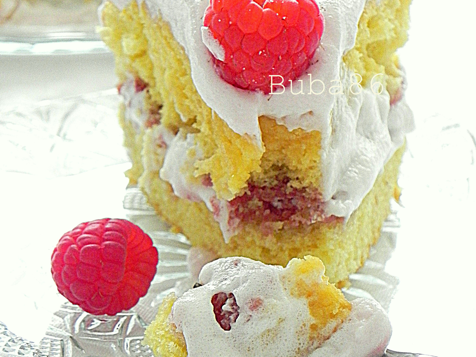 Torta sa bademima i malinama - Coolinarika
