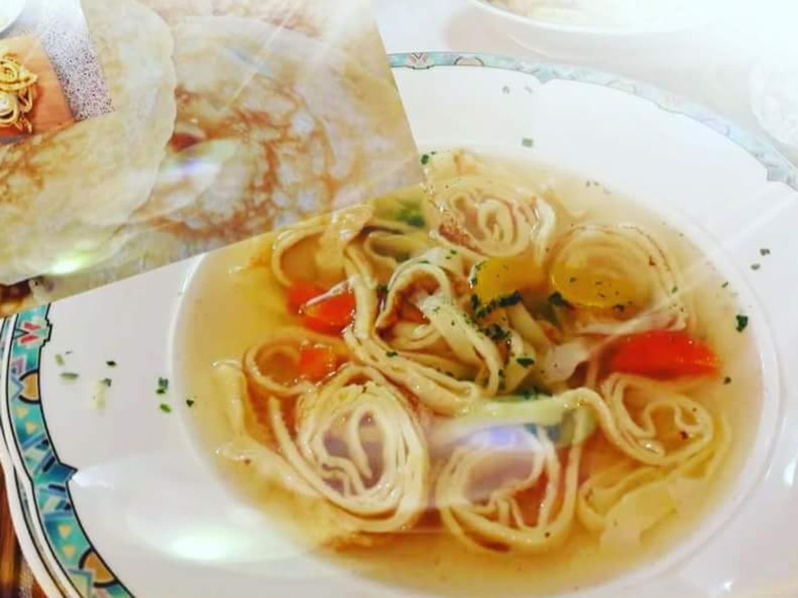 - FRITTATENSUPPE - - Coolinarika