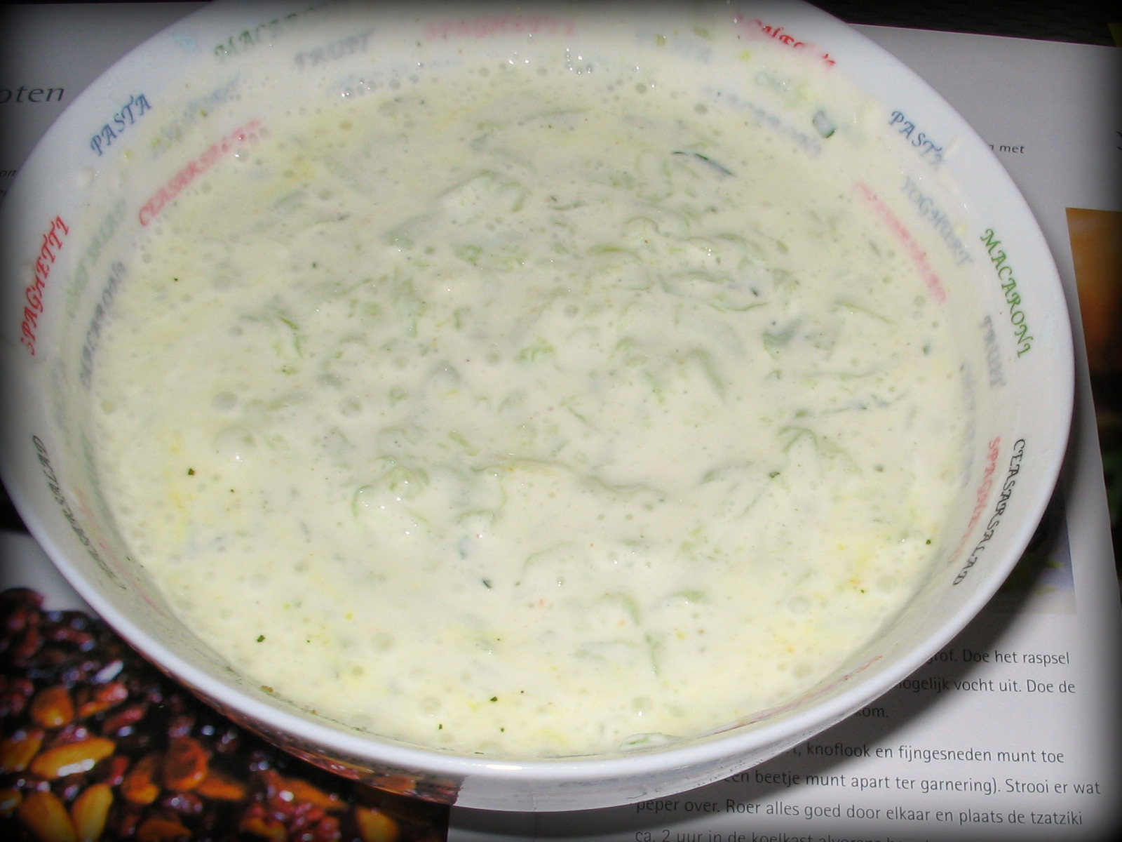 Dip od balancana sa svjezim cesnom - Coolinarika