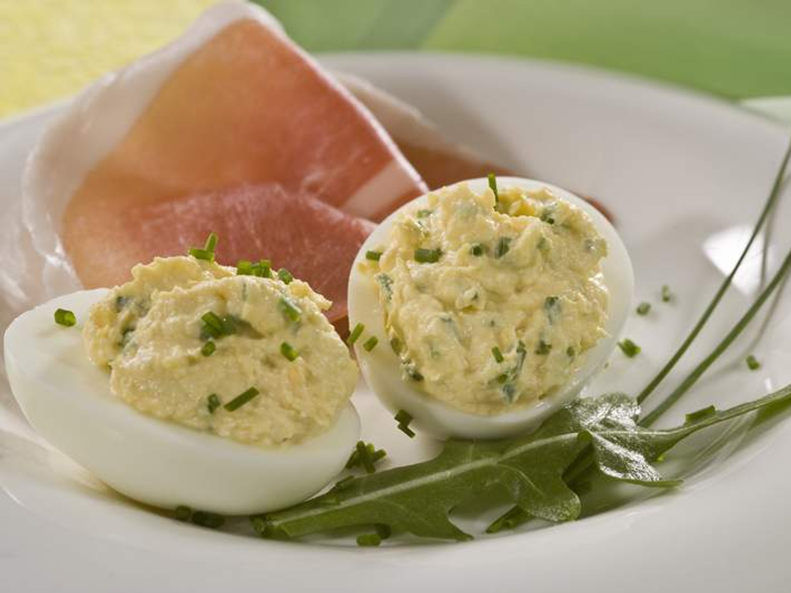 Uskrsna punjena jaja s hrenom - Coolinarika