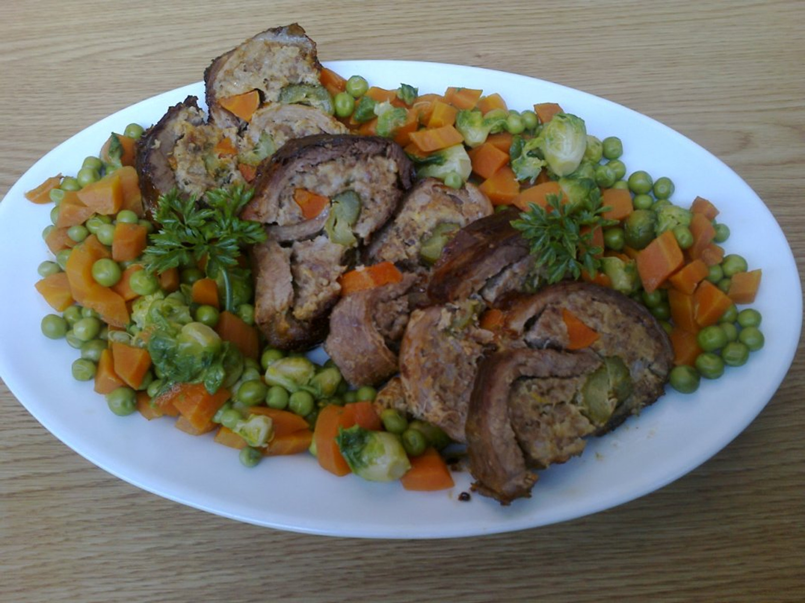 Svinjska rolada punjena mljevenim mesom - Coolinarika