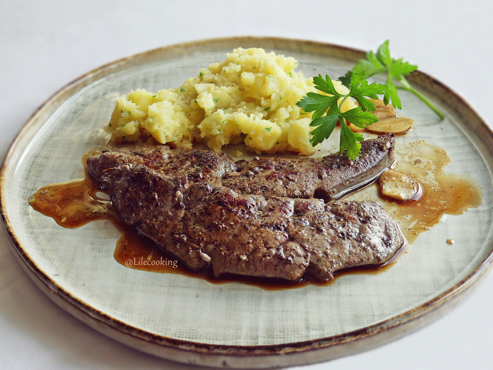 Teleća jetrica na naglo - Coolinarika