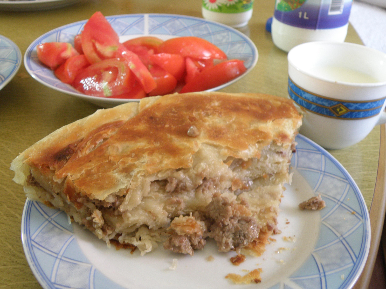 Burek (sa mesom i domaćim jufkama, naravno) - Coolinarika