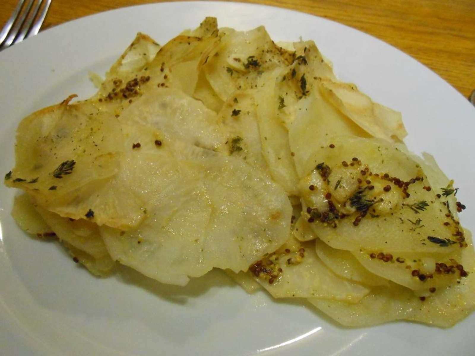 Zapeceni krompir i celer sa bijelim lukom i senfom - Coolinarika