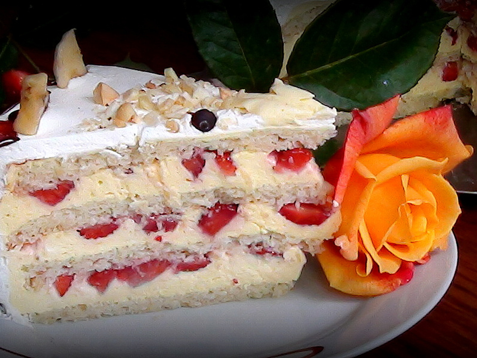 Bakina torta sa bademima i jagodama :) - Coolinarika