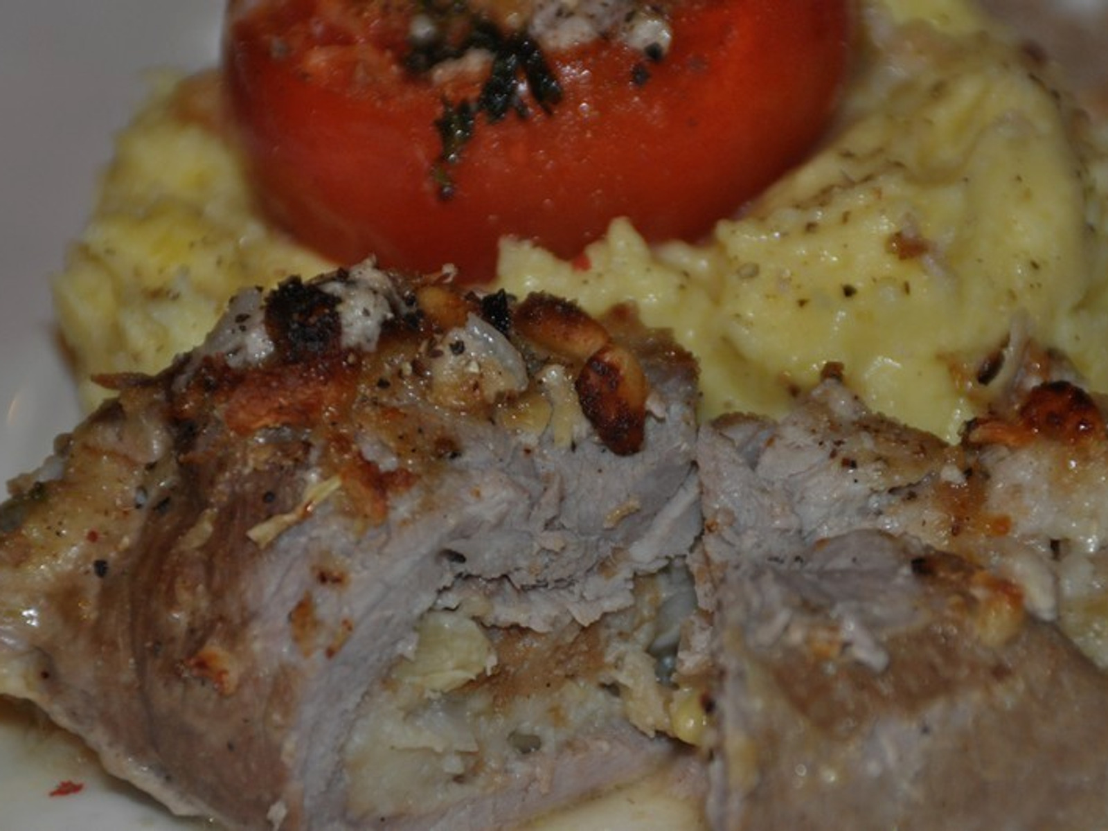 Telece rolnice , punjene pinjolima - Coolinarika