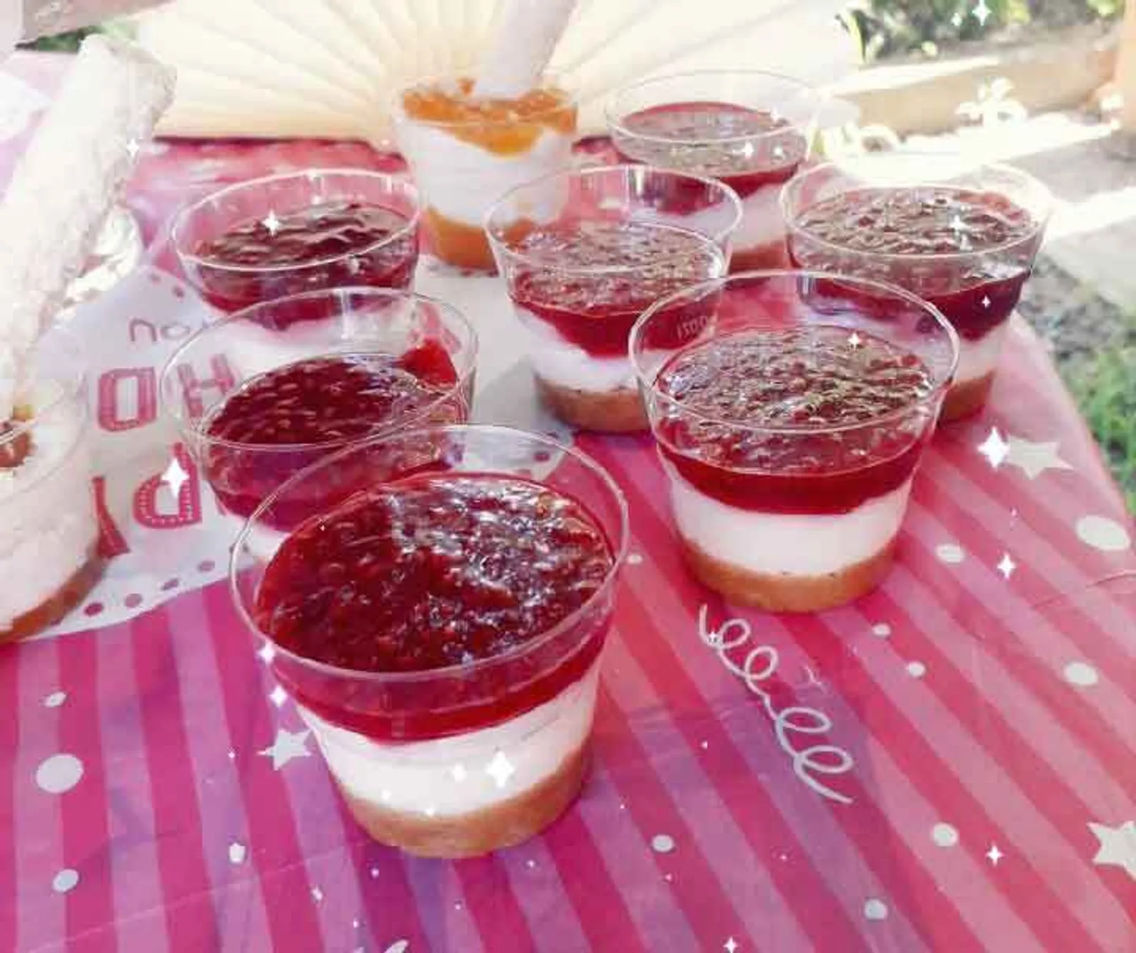 Cheesecake sa malinama u caši - Coolinarika